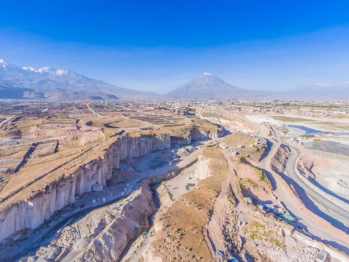 Ruta del Sillar Arequipa: Arte, Volcanes y Tradición