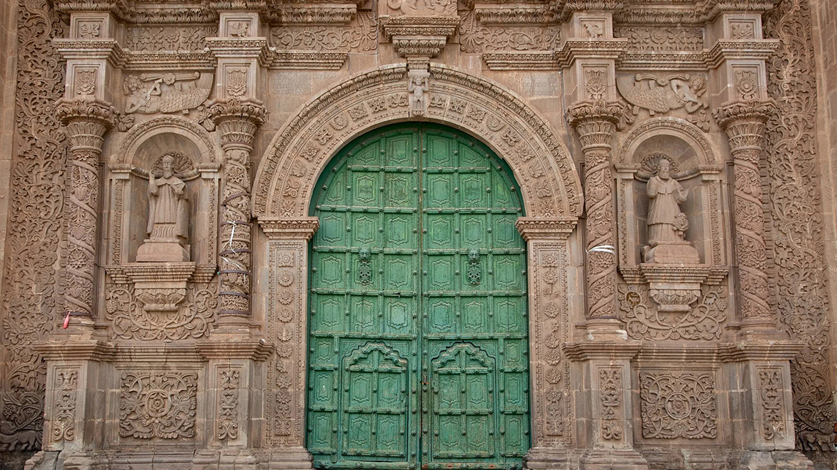 Descubre la Catedral de Puno: símbolo del barroco andino